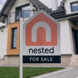 Contour Cut Flag Board Sign | Discount Displays