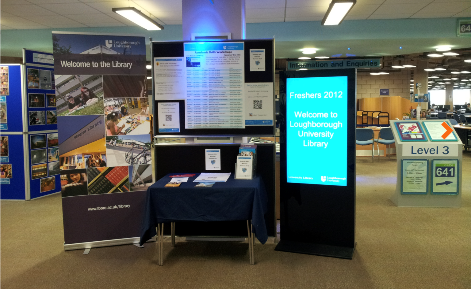 Digital Signage For Schools Guide | Discount Displays